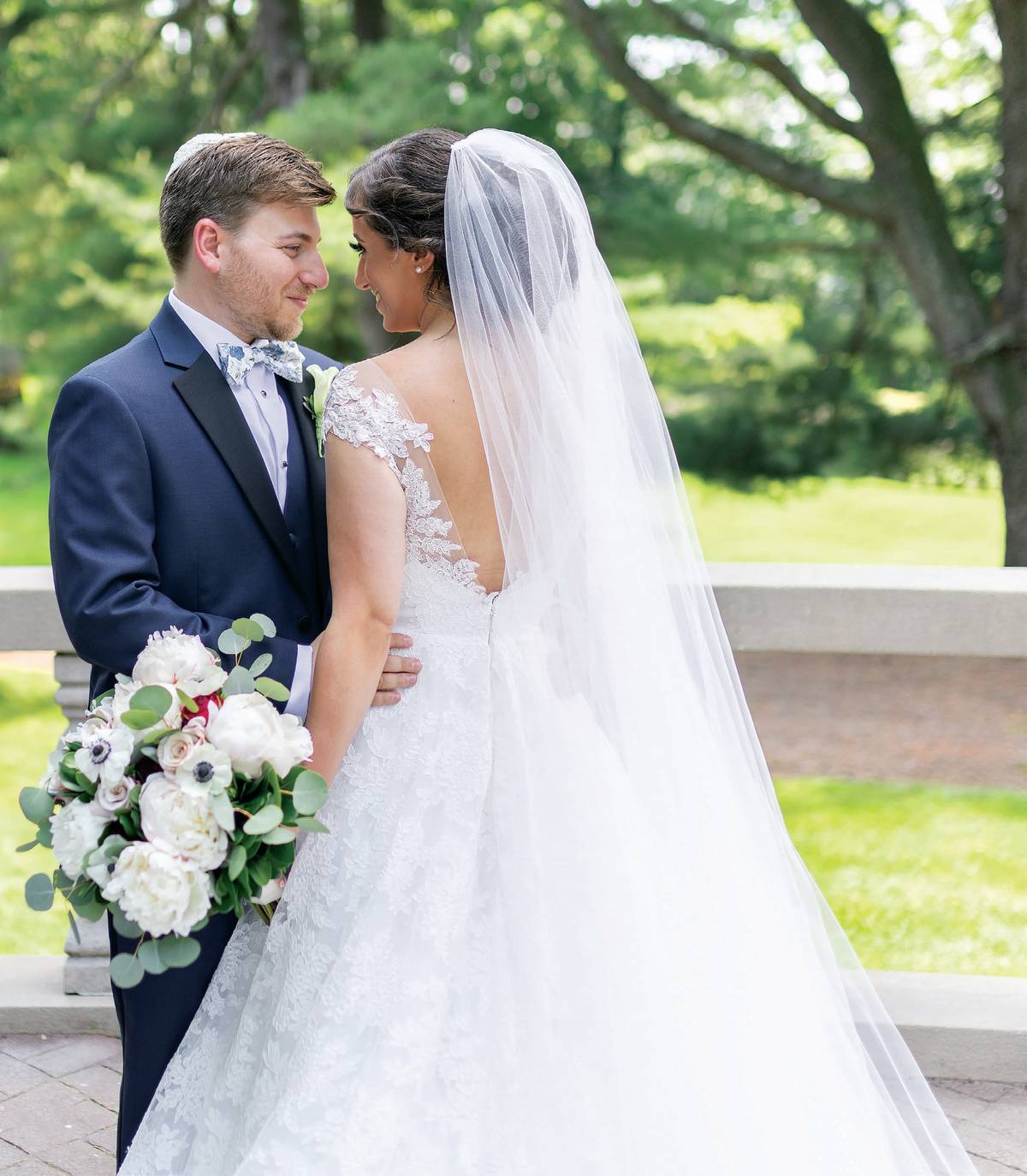 This Couple's First Look in the Hudson Valley Is So Sweet